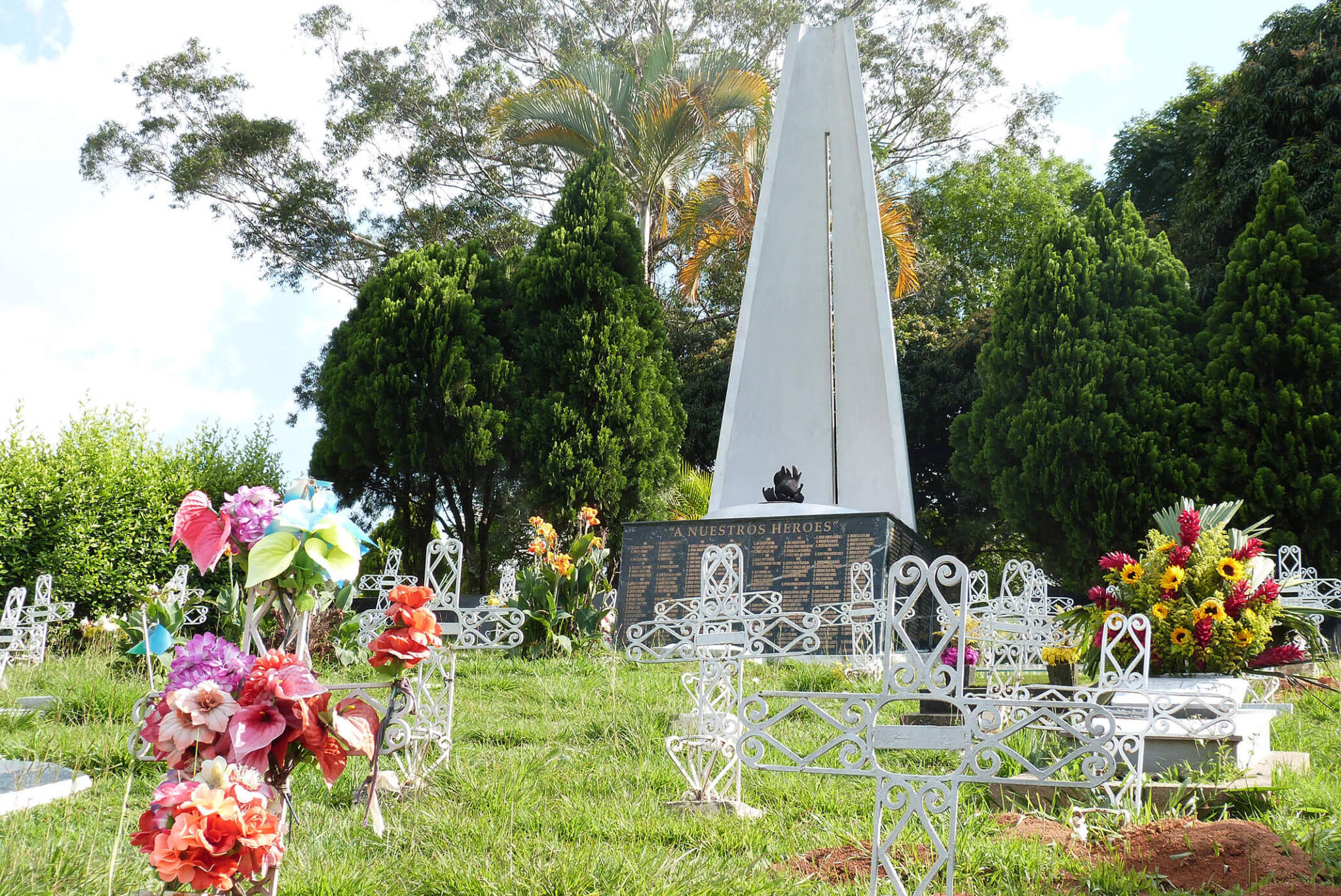 Cementerios en Colombia - Funeraria y Parque Cementerio Campos de Paz